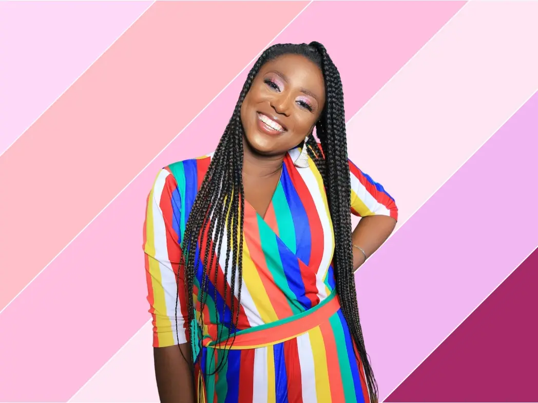 Change your photo background to pink for free | Photoroom